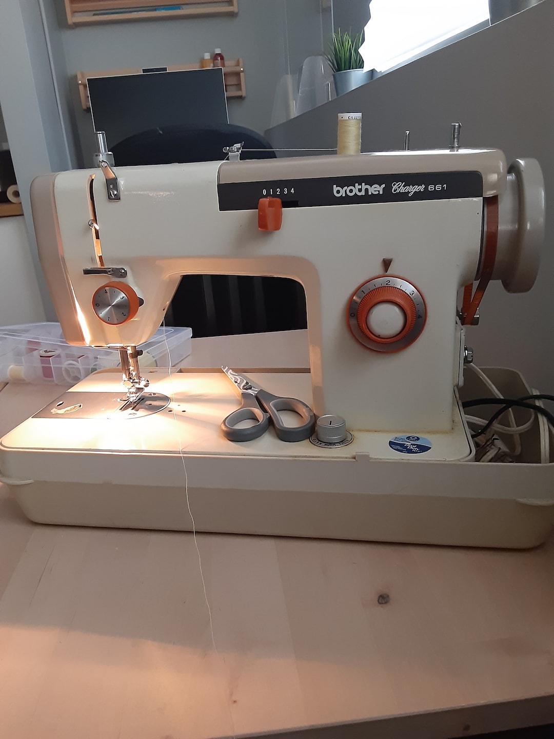 Brother 661 Vintage Sewing Machine With Case - Etsy