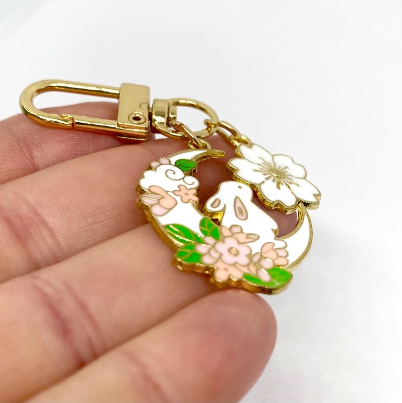 Bunny Flower Keychain Kawaii Bunny Enamel Keychain Small Gift Keychain ...