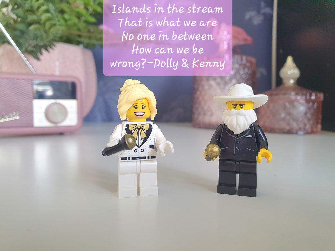 Dolly Parton & Kenny Rogers LEGO® Minifigure Keychain - Country Music ...