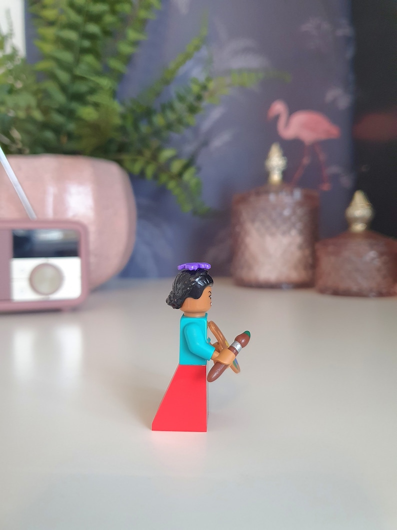 Frida Kahlo LEGO® Minifigure: Artist Gift, Keychain Option - Etsy