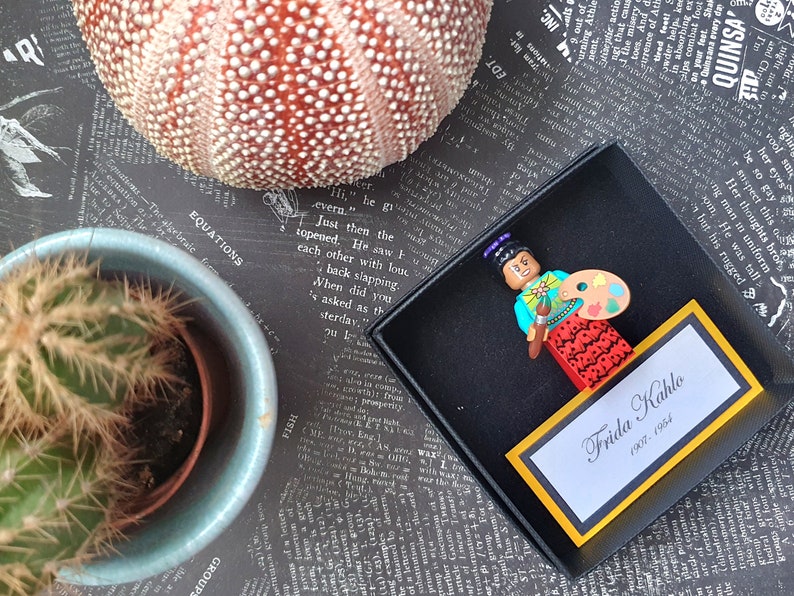 Frida Kahlo LEGO® Minifigure: Artist Gift, Keychain Option - Etsy