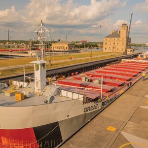 Soo Locks - 1000 Piece Jigsaw Puzzle - MI Puzzles by Phil Stagg ...