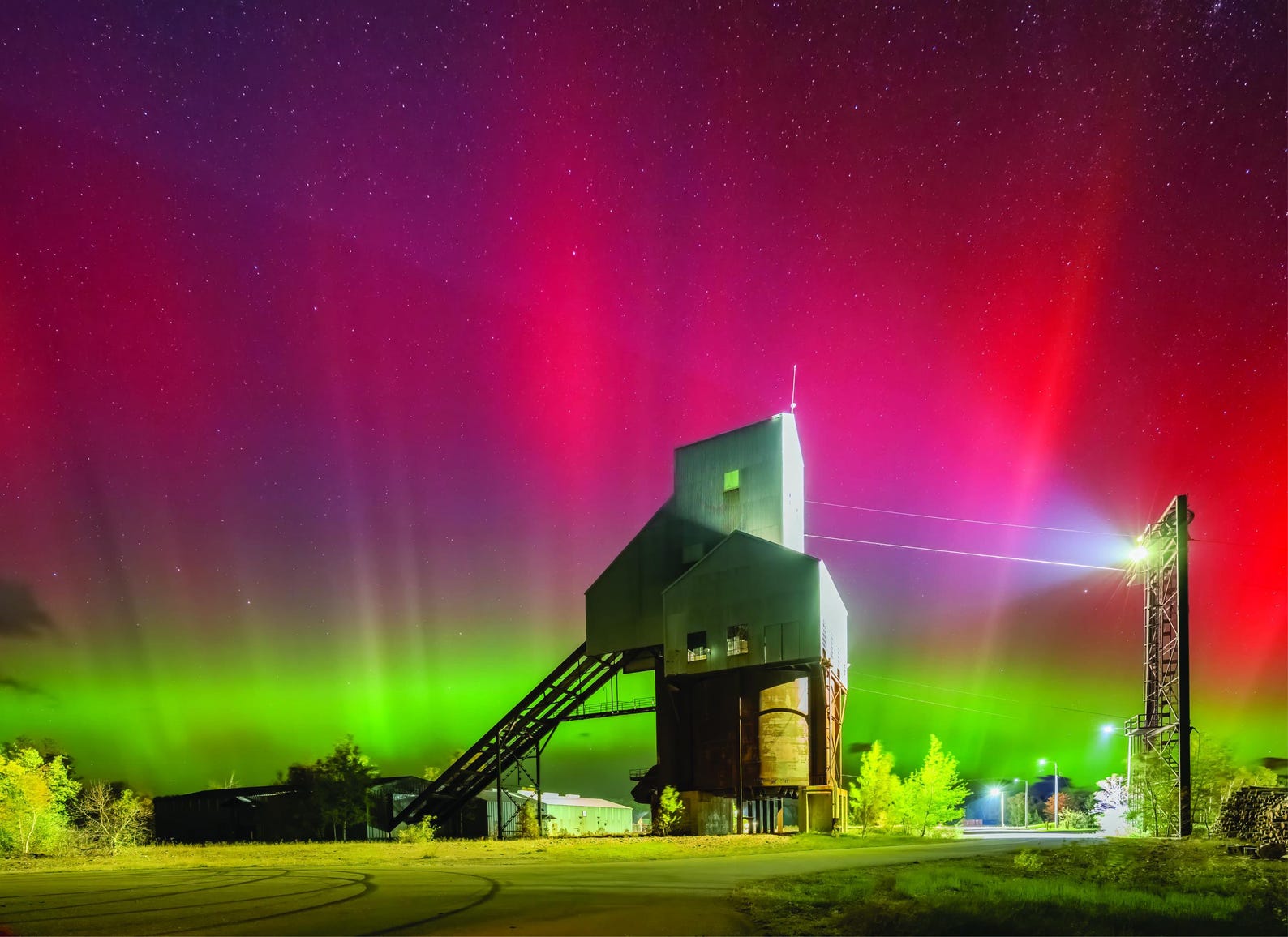 Northern Lights - 1000 Piece Jigsaw Puzzle - MI Puzzles by Phil Stagg ...