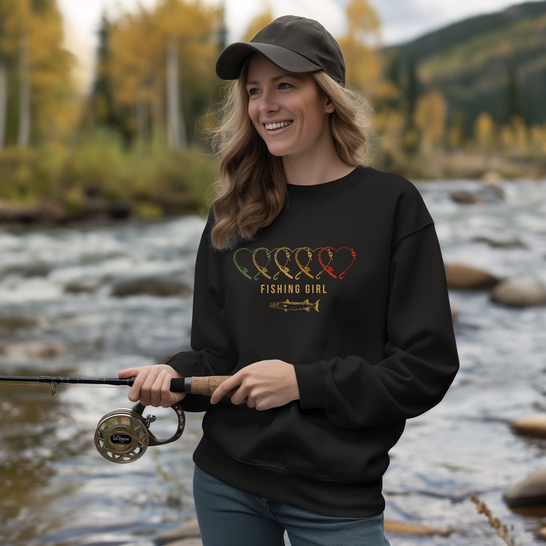 Fishing T-shirt for Woman, Fisherwomen, Trendy Sweatshirt for Women ...