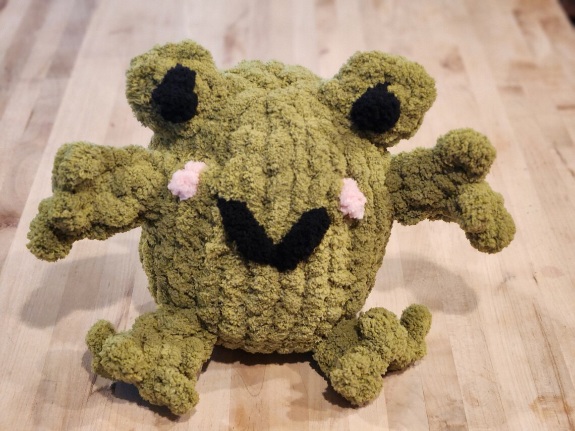 Hand Knit Chunky Frog Plushie - Chenille Yarn Stuffed Toy - Etsy