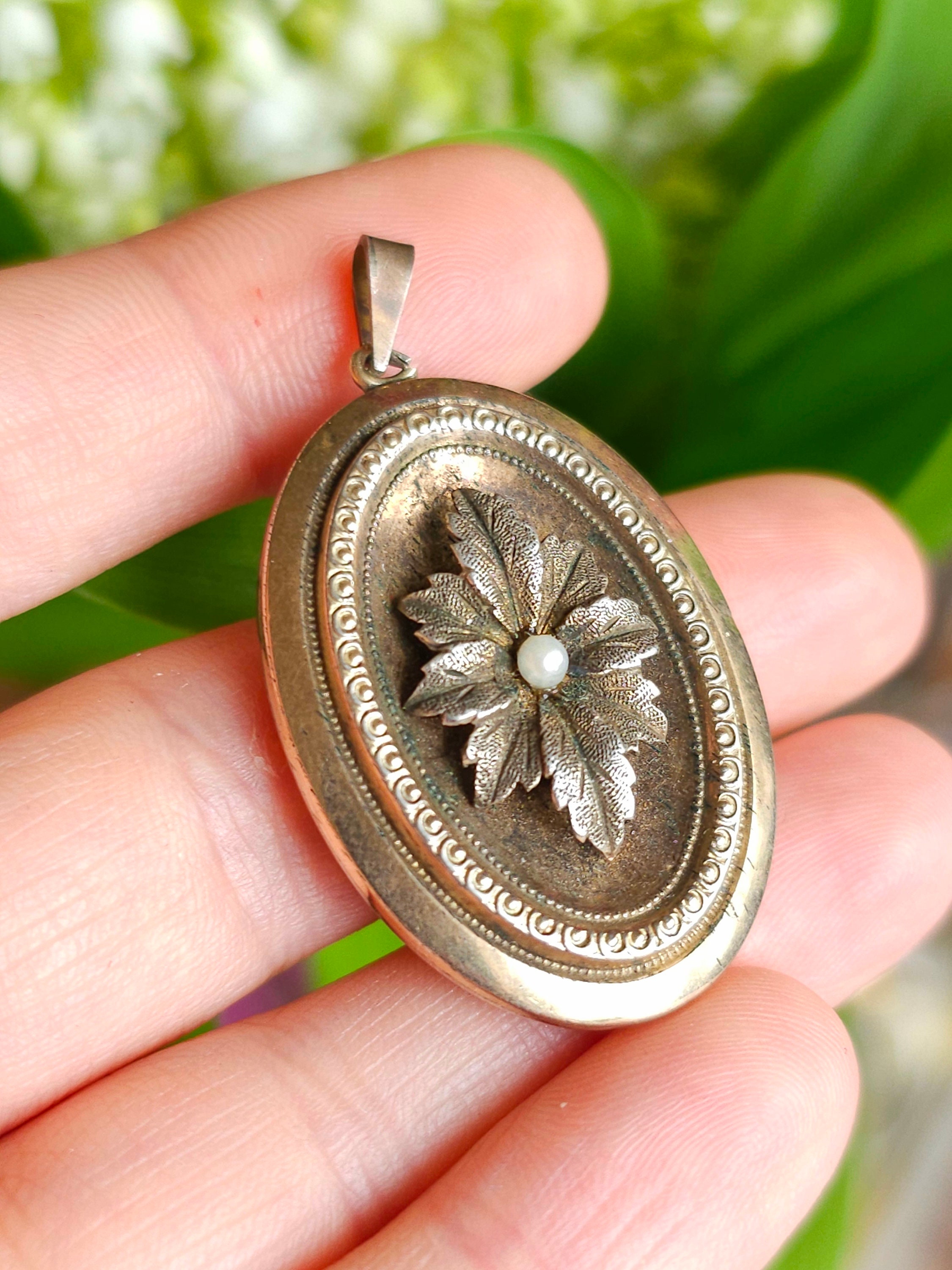Antique Gold Locket Pendant With Perl. Photo Pendant, Sentimental ...