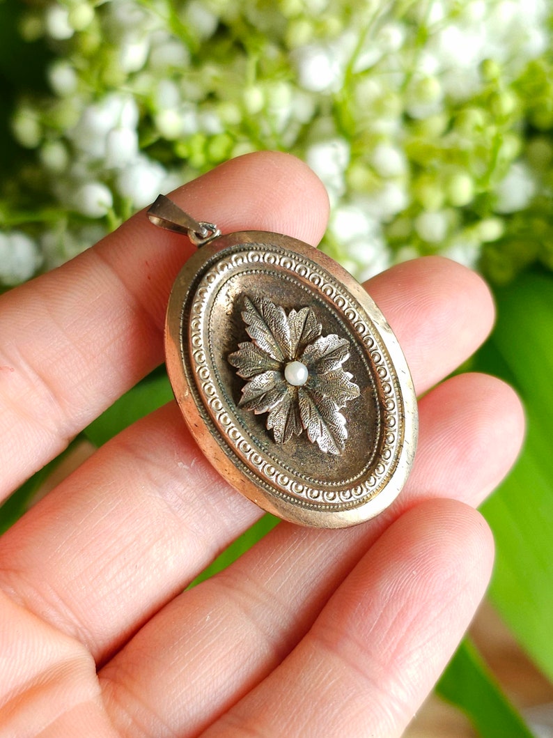 Antique Gold Locket Pendant With Perl. Photo Pendant, Sentimental ...