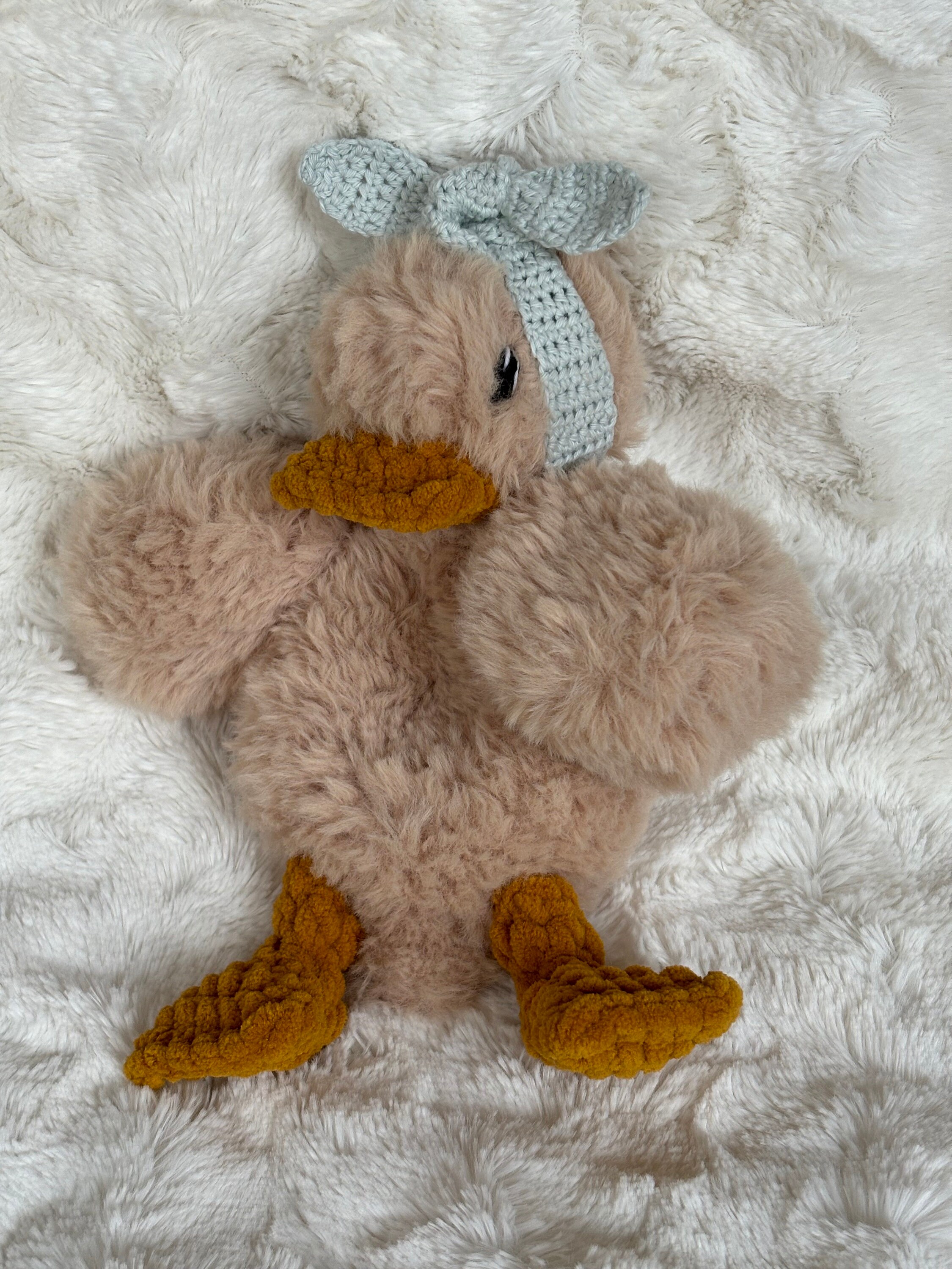 Della the Duck, Peluche Crochetée à La Main - Etsy