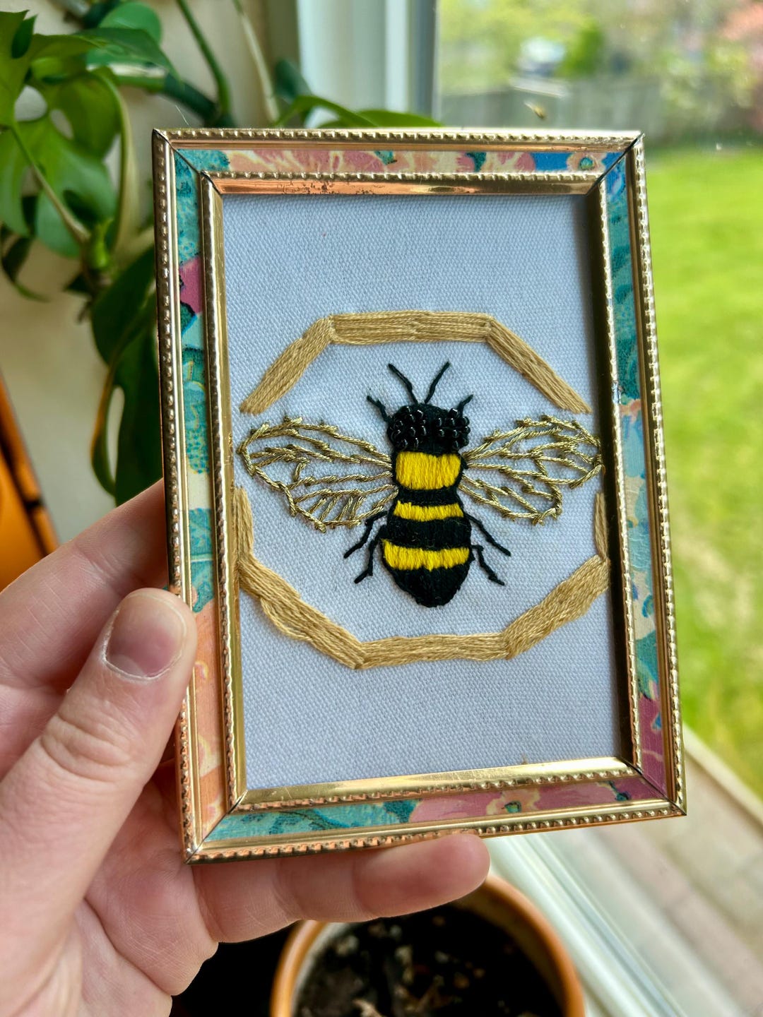 Hand-embroidered Bee in Vintage Frame - Etsy