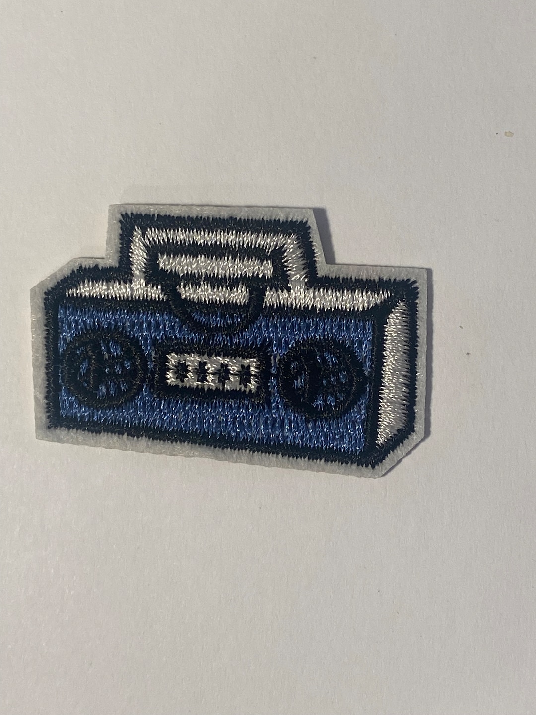 Retro Vintage Boombox Music Iron-on Patch, Nostalgic Embroidered Patch ...