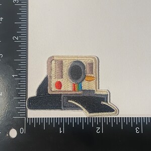 Retro Vintage Polaroid Camera Iron-on Patch, Nostalgic Embroidered Patch, DIY Clothing ...