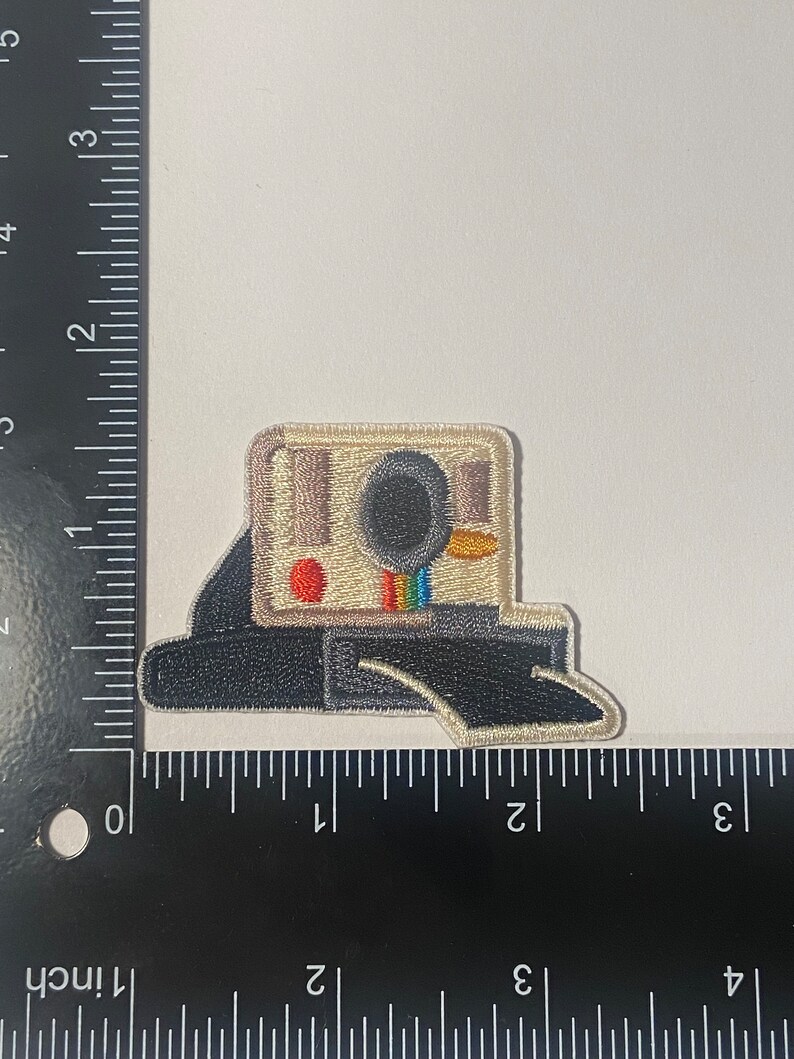 Retro Vintage Polaroid Camera Iron-on Patch, Nostalgic Embroidered Patch, DIY Clothing ...