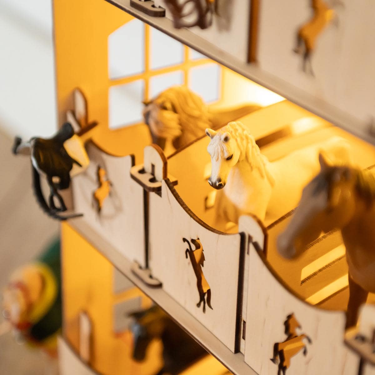 NEW Wall Sill Stable 18 Stall Horse Pferde Stable Wooden Barn Toy ...