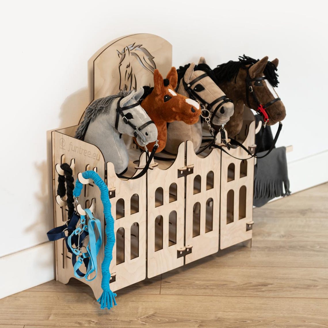 NEW HOBBY HORSE Stable Stall Stand for 4 Horses -handmade Wooden Stand ...