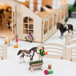 Horse Stable 12 Stall+lighting+accesories for Schleich Papo Breyer ...
