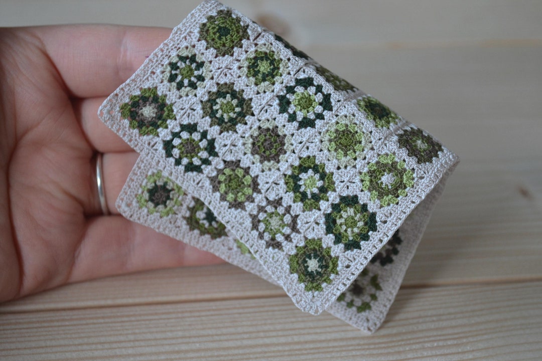 Miniature Green Granny Square Blanket, 1:12 Scale Handmade Dollhouse ...