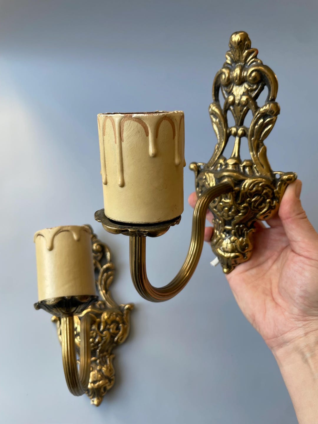 Set of 2 Vintage Brass Sconces / Wall Lamps / Ornate Floral Motif ...