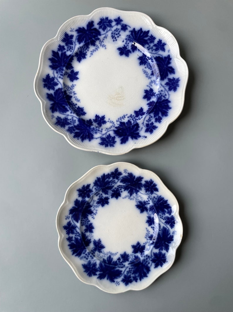 Set of 2 Antique 1940s Swediss GEFLE Porcelain Plates / VINRANKA ...
