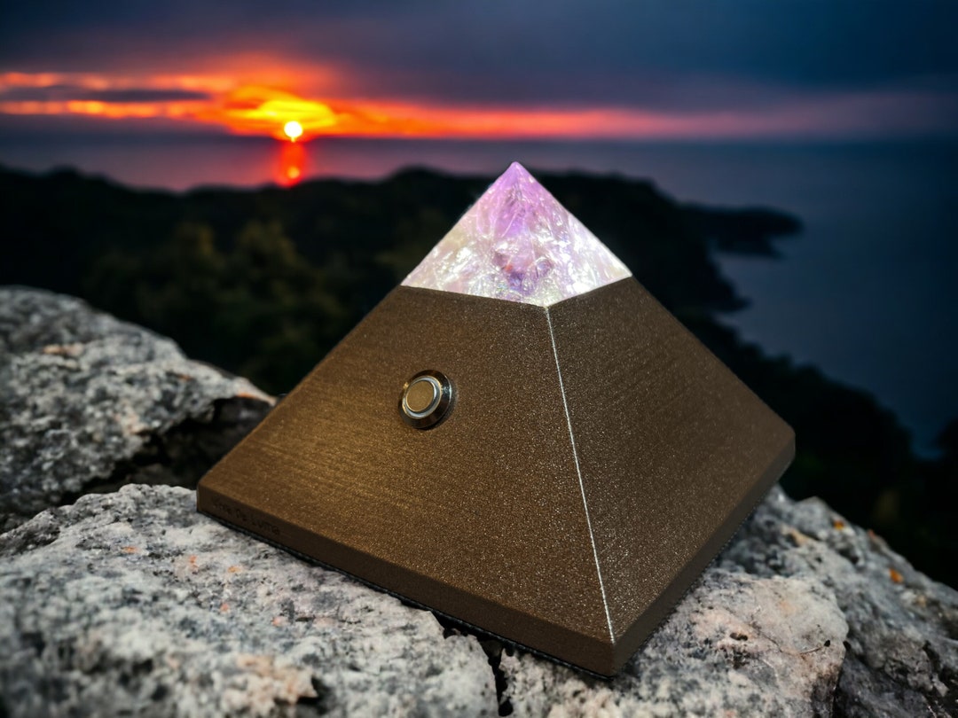 Amethyst Natural Mineral Piramide Night Light Battery Lamp Crystal Desk ...