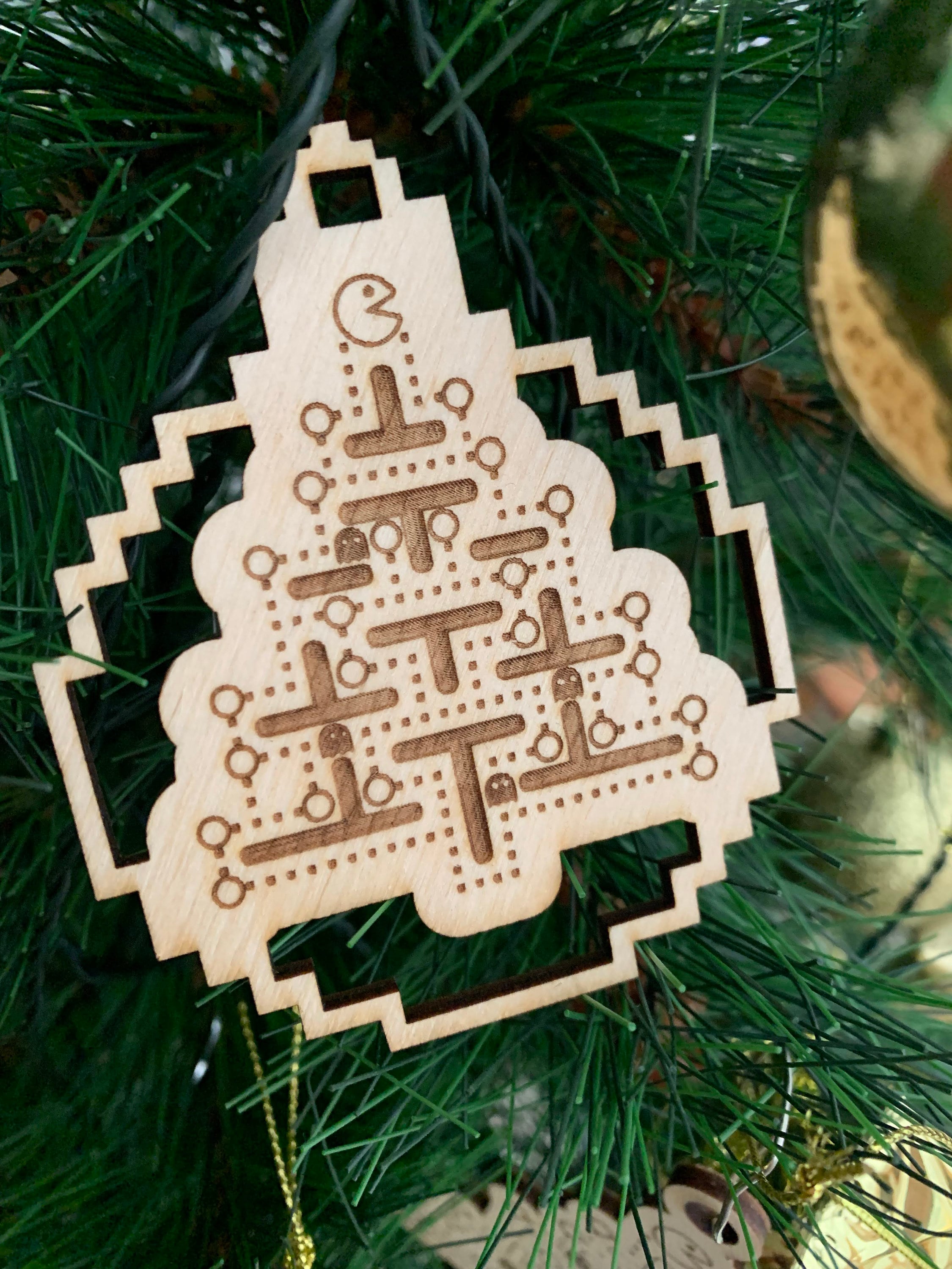 Christmas Laser Cut Files Retro Video Games, Pacman Balls Tree ...