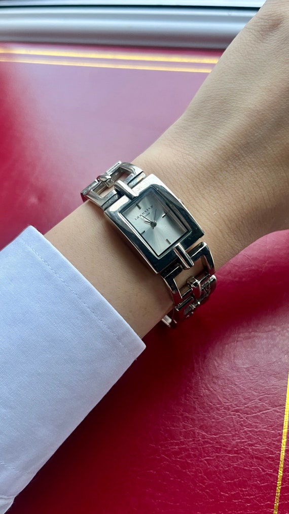 Chunky Y2K style vintage watch - Gem