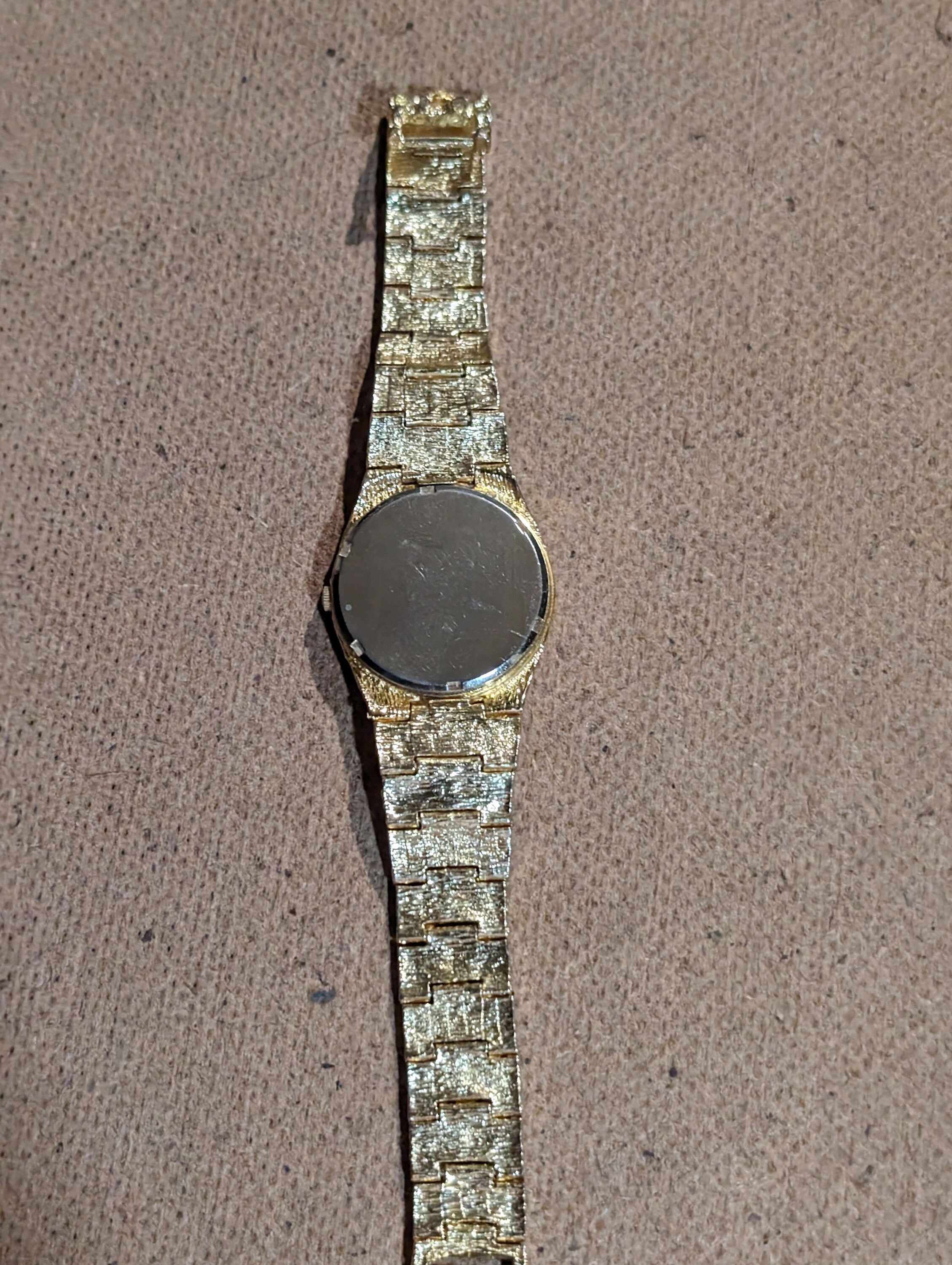 Regis Gold Nugget Quartz Watch With New Battery. in Excellent Condition ...