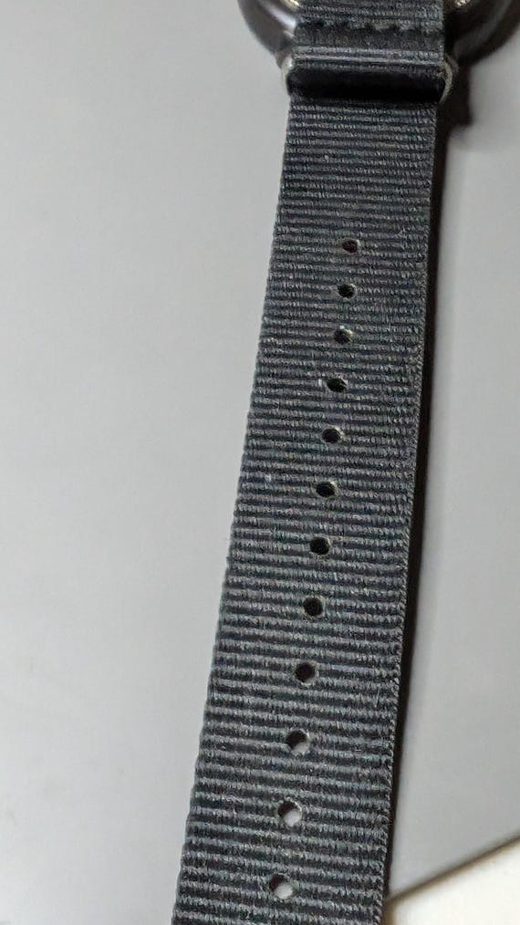 Vintage Swiss Army field watch with new battery and n… - Gem