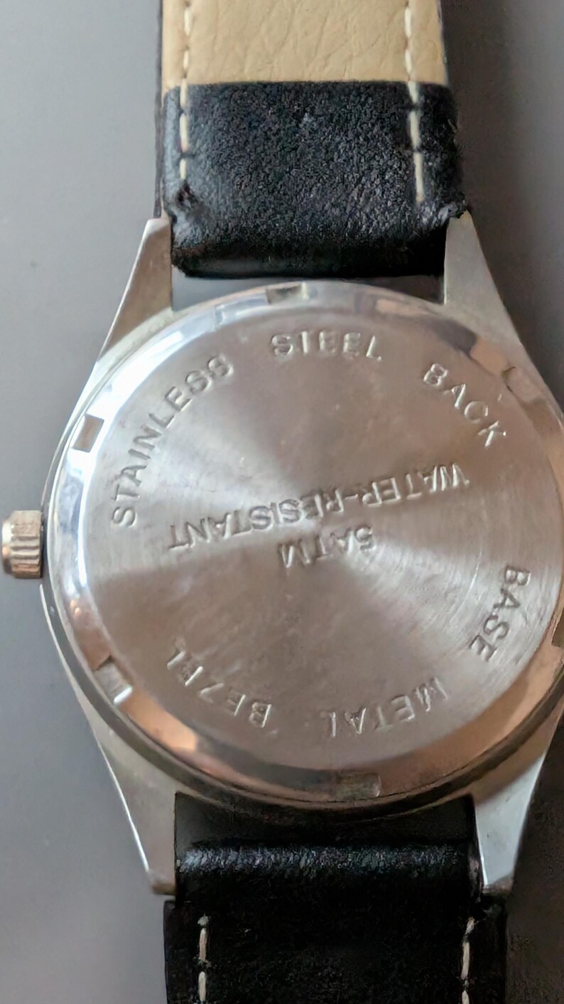 Orvis Military Style Field Watch With Day and Date. H as a New Battery ...