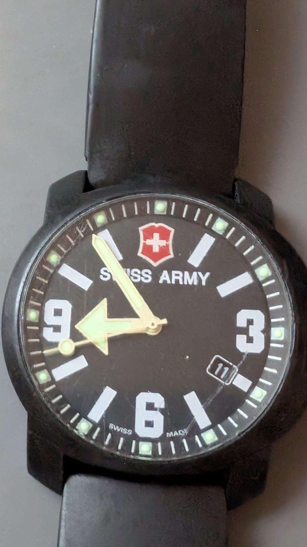 Vintage Men's Swiss Army Recon Watch With New Battery and Original ...