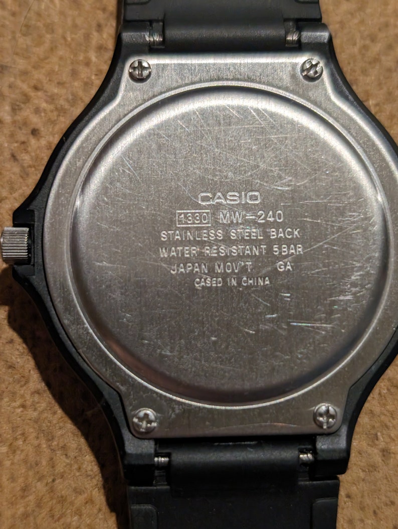 Casio 50m Quartz Watch With New Battery. Has Rubber Band and Keeps Good ...
