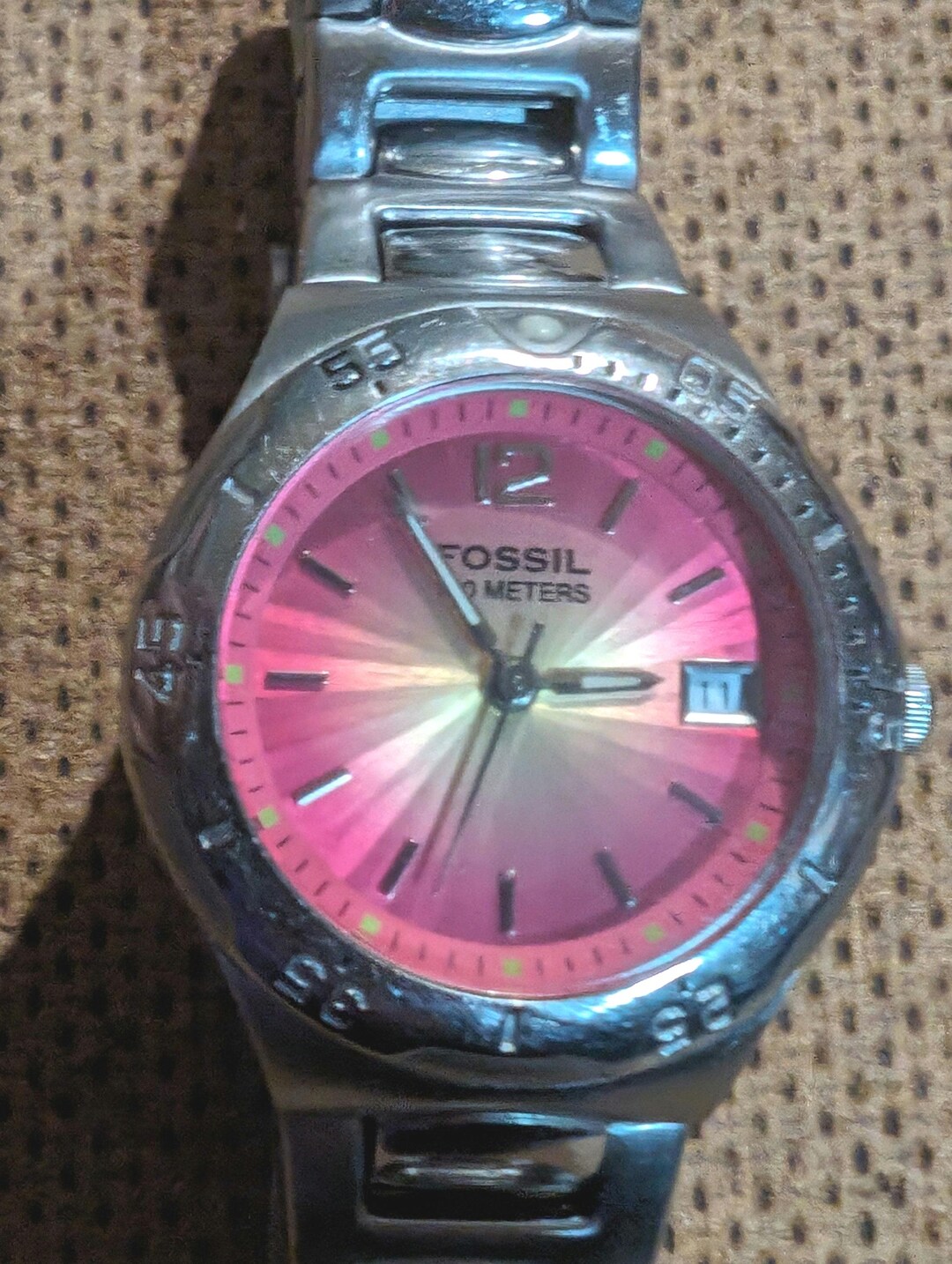 Unisex Fossil Blue Red to Yellow Fade Dial Diver Style Watch. Has ...