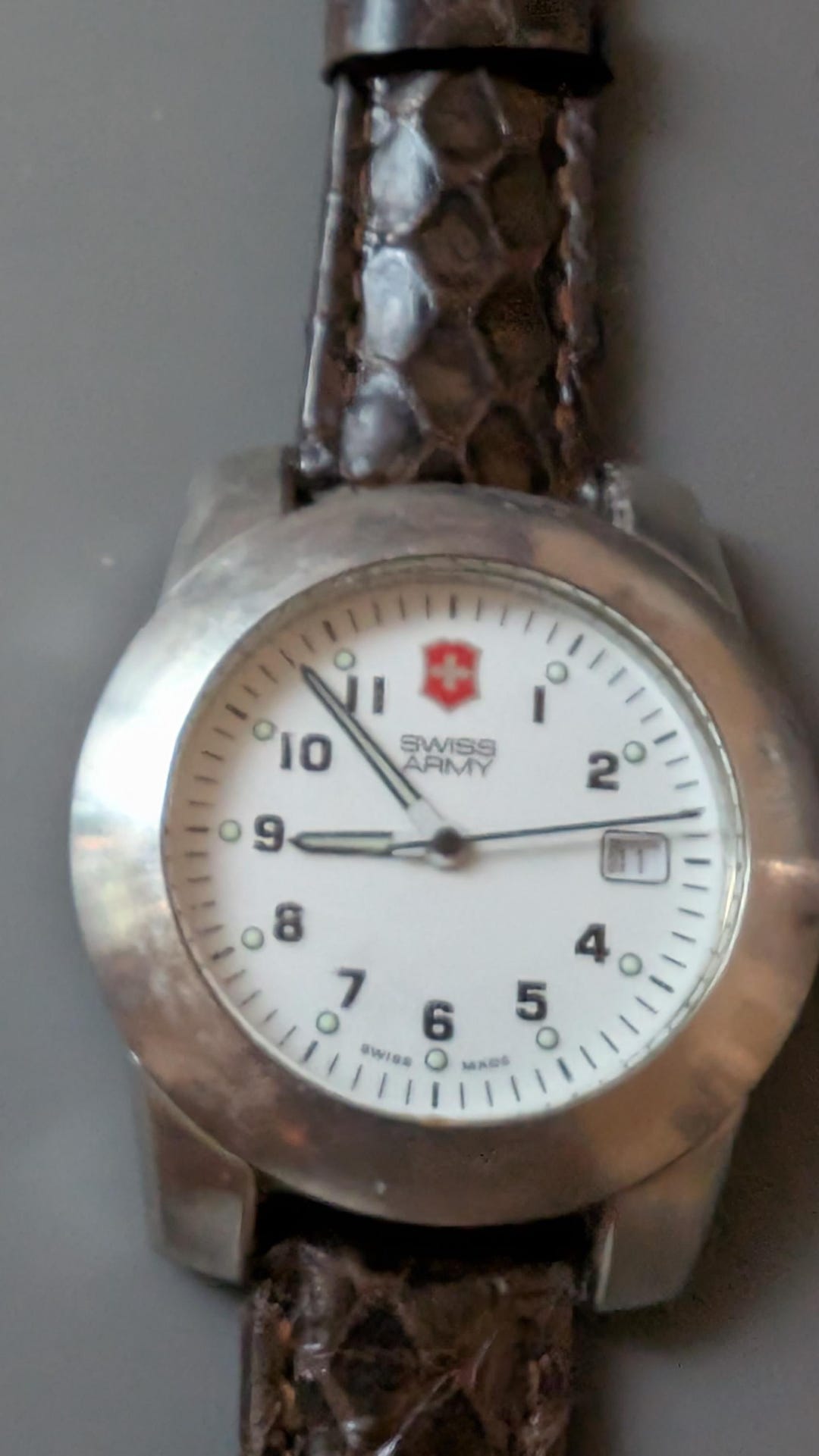 Ladies Vintage Swiss Army Watch With New Battery and New Hadley Roma ...