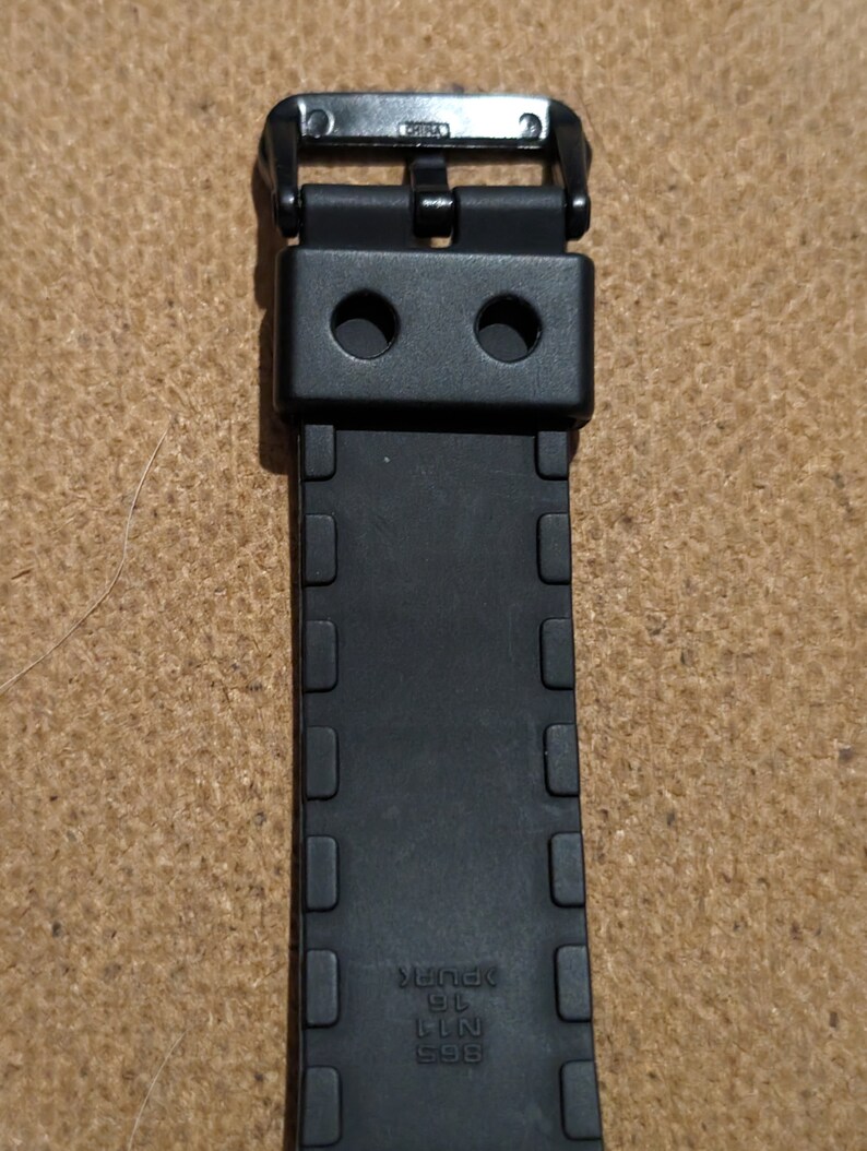 Casio 50m Quartz Watch With New Battery. Has Rubber Band and Keeps Good ...