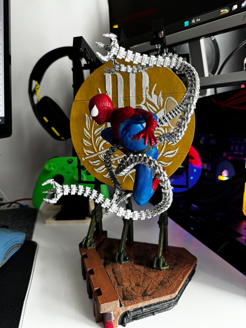 Octo-spider Diorama - Etsy