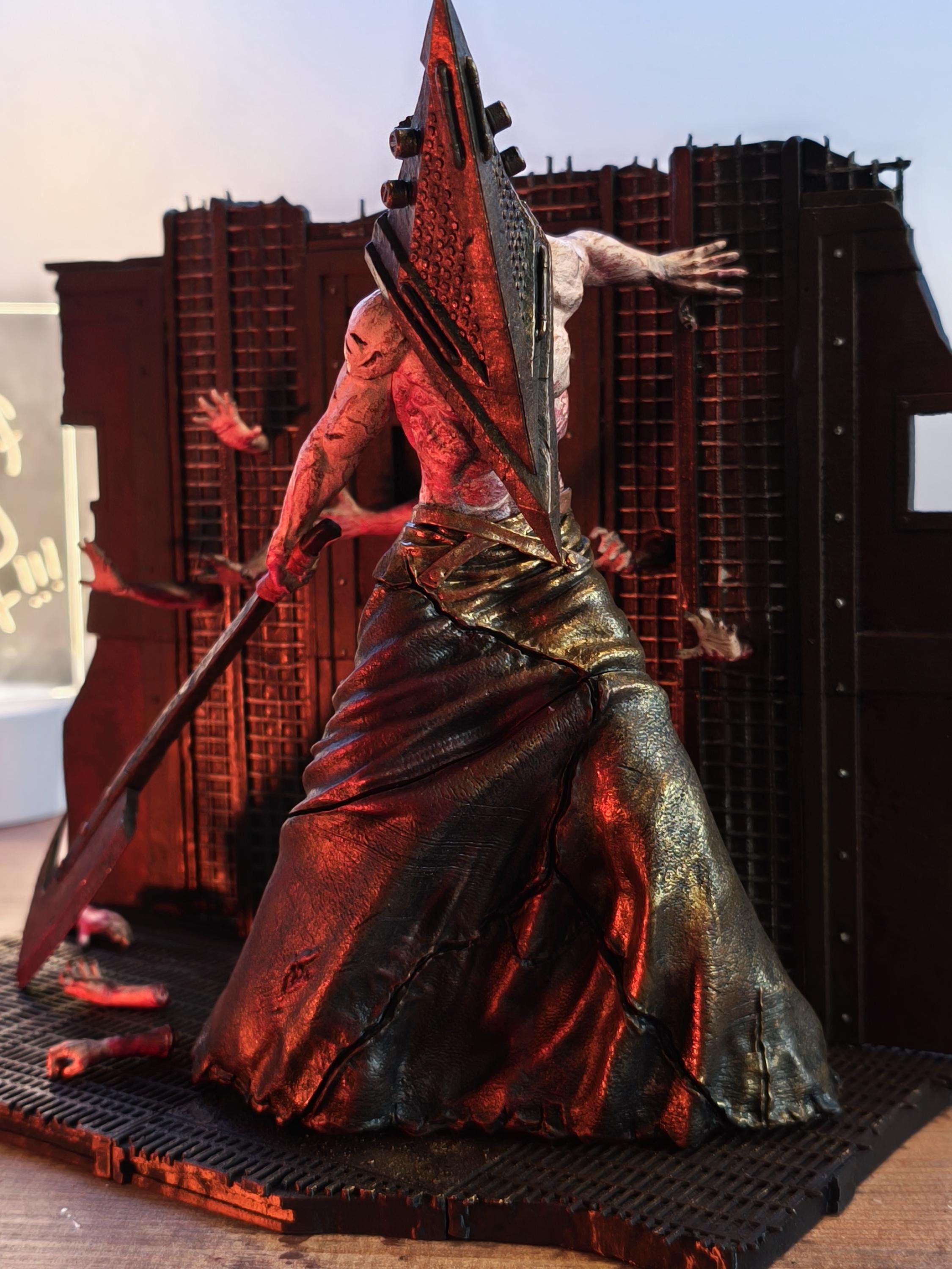 Pyramid Head Diorama - Hand-painted 3D Printed Statue From Silent Hill ...
