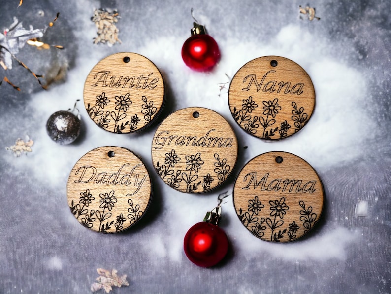 Floral Keychain SVG Bundle,round Keychain Svg,mama Keychain Svg,nana ...