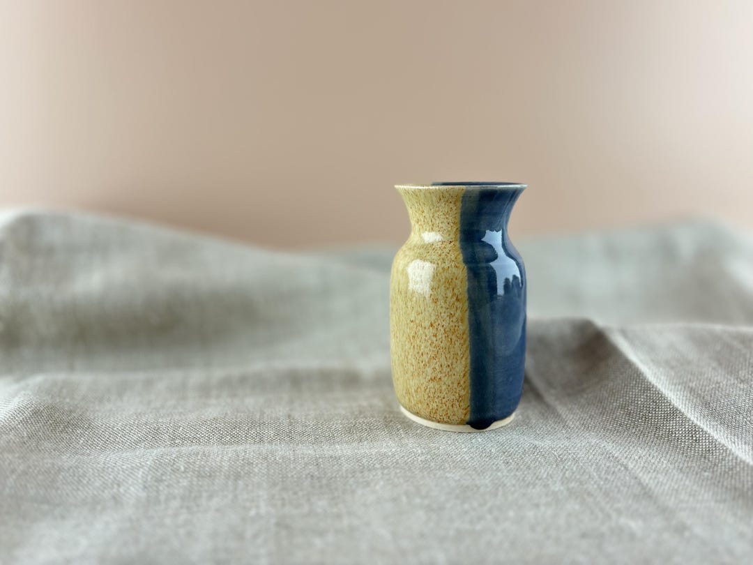 Cornflower Blue & Speckle Ceramic Bud Vase, Flowers Bouquet, Colorful ...