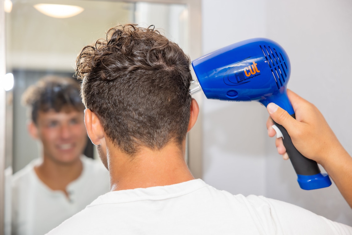 Aircut Personal Haircutting System Everything is Included in This Do It ...