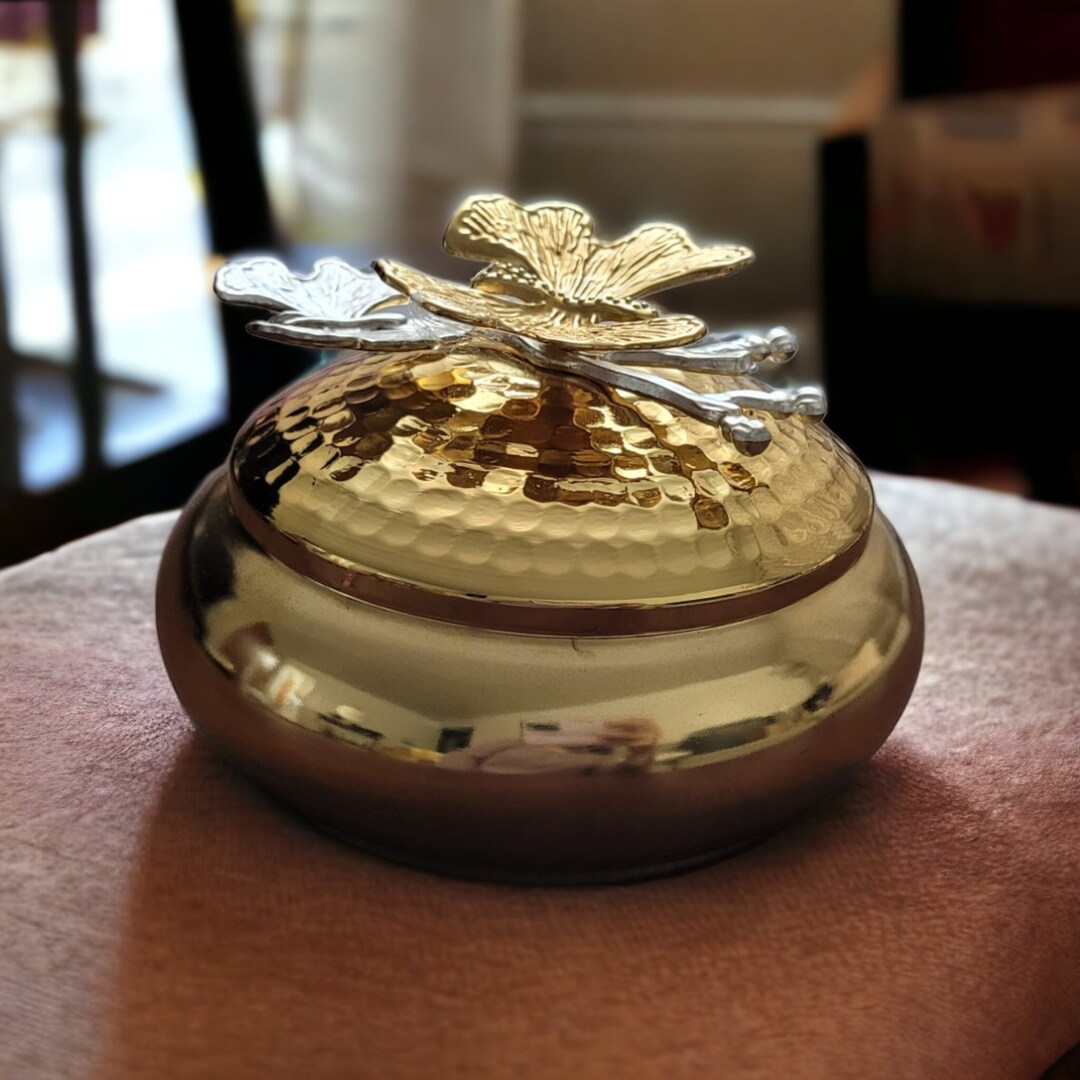 Chic Favor Box: Minimalist Candy & Sweets Container - Etsy