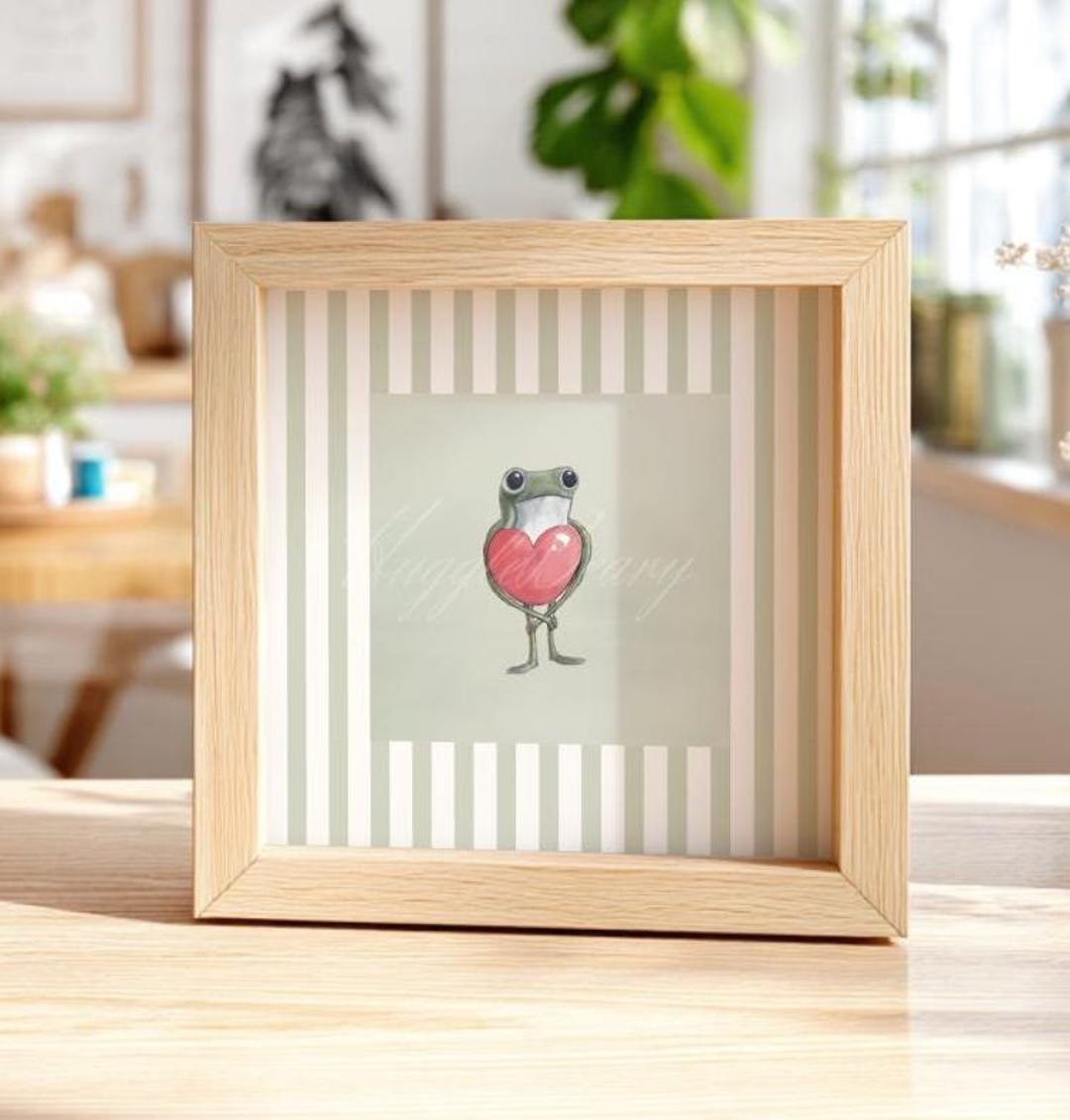 Cute Frog With Heart Print Small Mother’s Day Anniversary Gift Toad ...