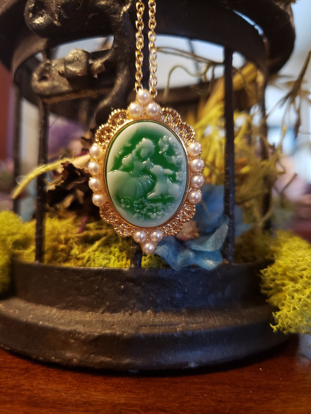 The Royal Pearl Cameo, Gold Cameo, Green Cameo - Etsy