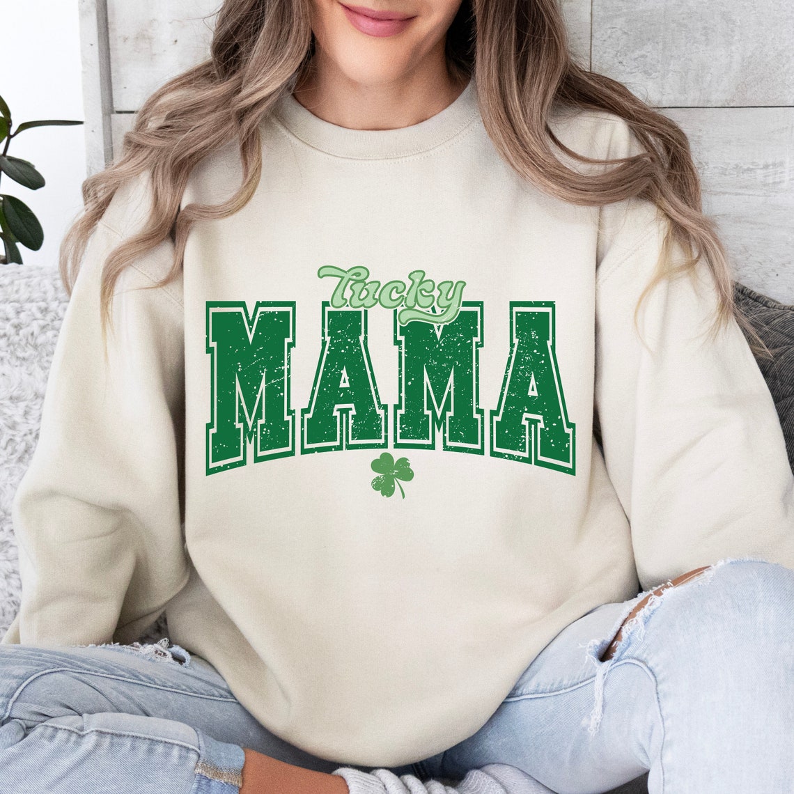 Lucky Mama Svg Png, St Patricks Mama Svg, Mama Png, Lucky Mama ...