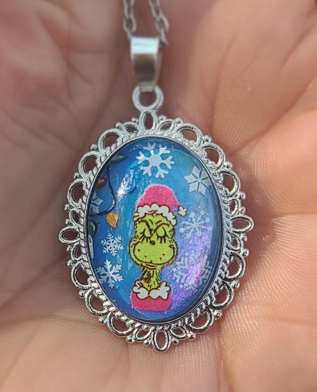 HOLIDAY Necklace Christmas Unique GRINCH Pendant SNOWFLAKES Christmas ...