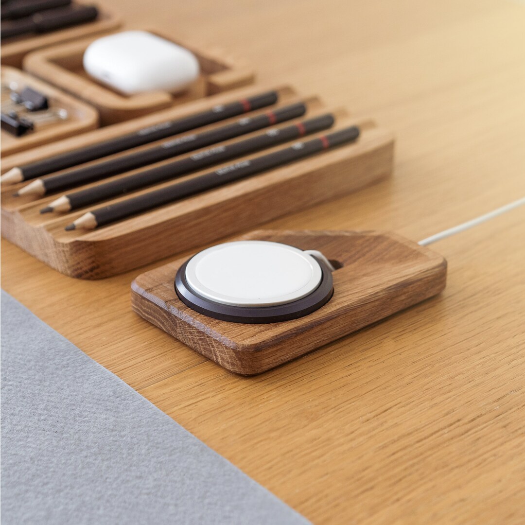 WOODYGIFT Wood Stand for Magsafe Charger iPhone Charging Station Holder ...