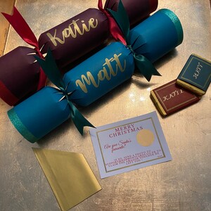 Personalised Crackers sets of 4 Same Colour Handmade Christmas Crackers ...