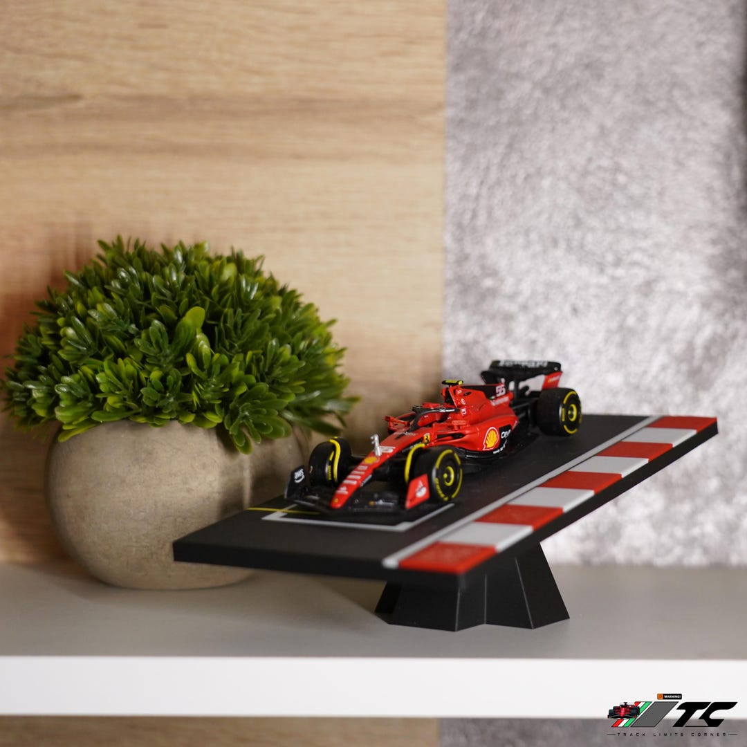 Formula 1 1:43 Model Car on Track Display Stand - Carlos Sainz - Etsy