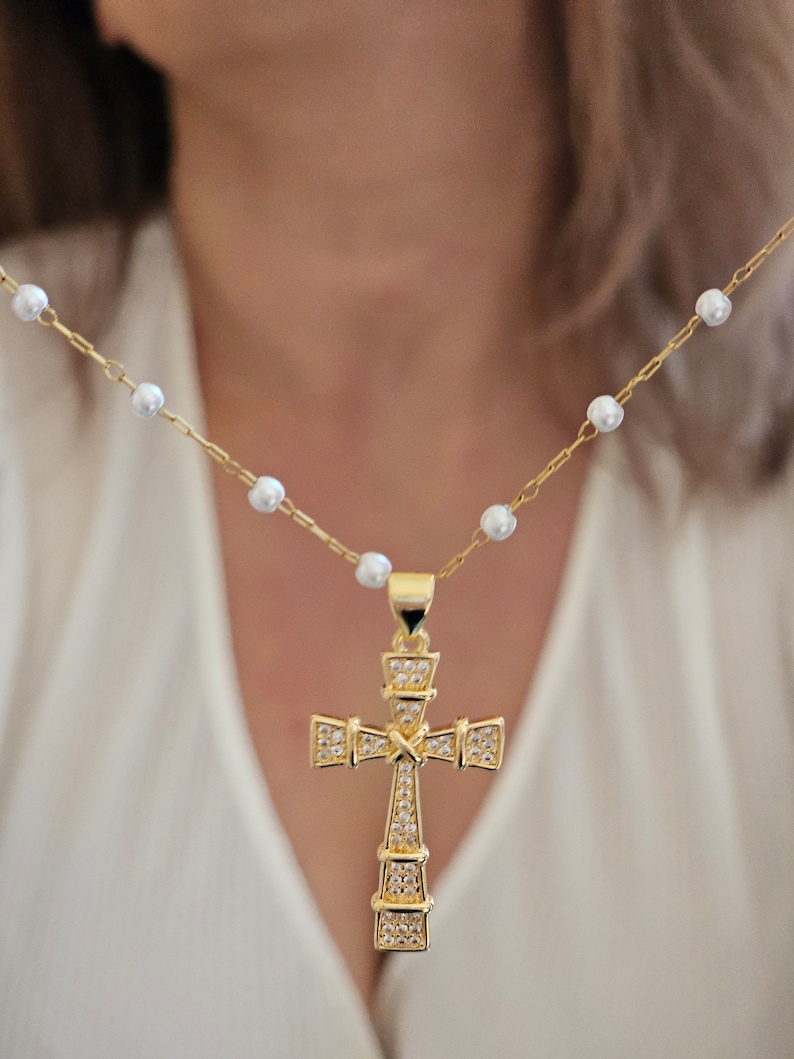 Cross Necklace, 18K Gold Filled Cross Pendant, Gold Religious Cross ...