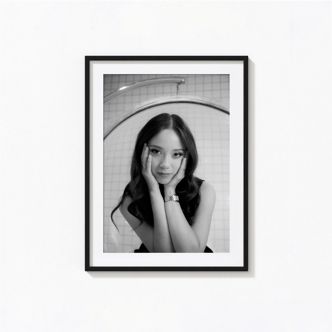 Laufey Posters / Laufey Black and White Poster / Bewitched Poster ...