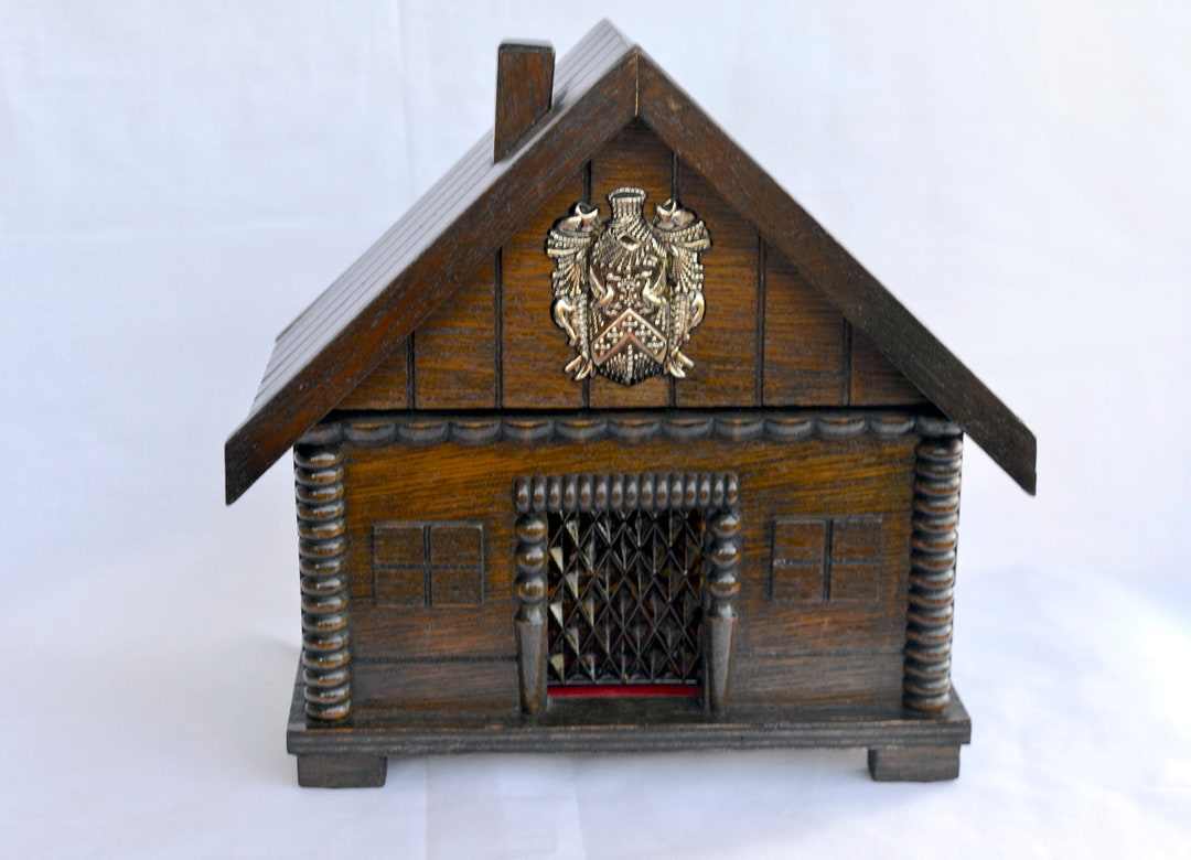 Timber Cabin House Novelty Decanter Set | Mid Century Diamond Cut Amber ...