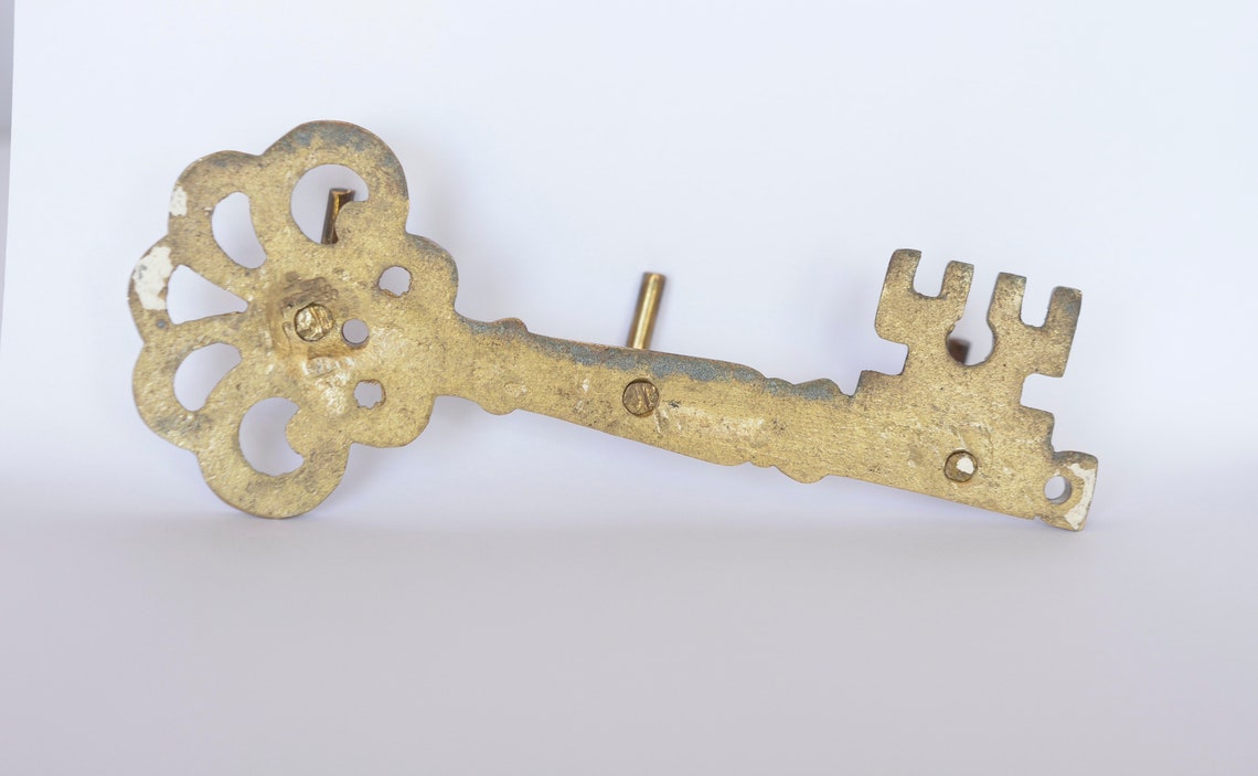 Vintage Brass Key Shaped Key Holder Brass Hooks Farmhouse Cottage ...